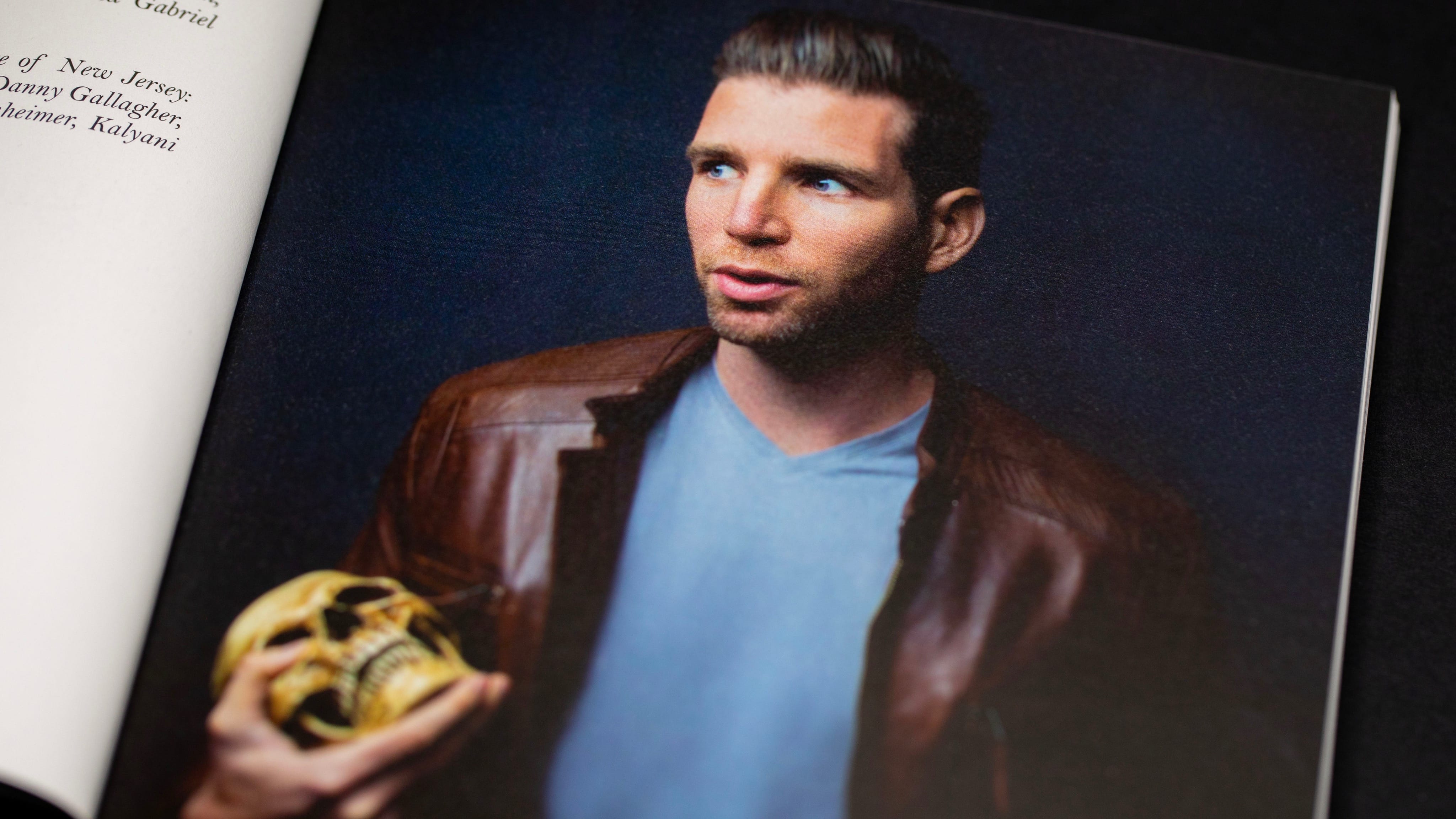 Astonishing Essays - Joshua Jay (Volume 10) - Vanishing Inc. Magic shop