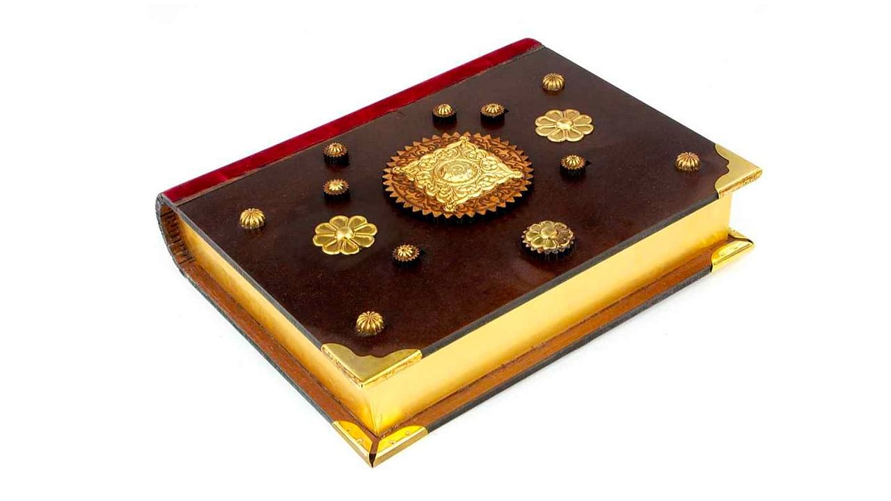 Book Box Puzzle - - Vanishing Inc. Magic shop