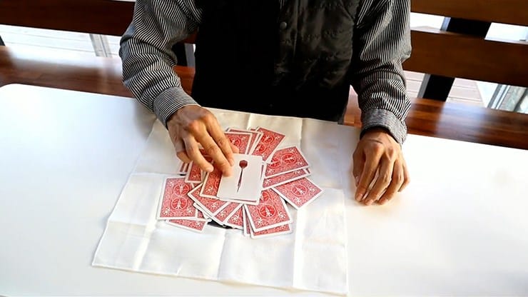 BULLSEYE - Hugo Choi - Vanishing Inc. Magic shop