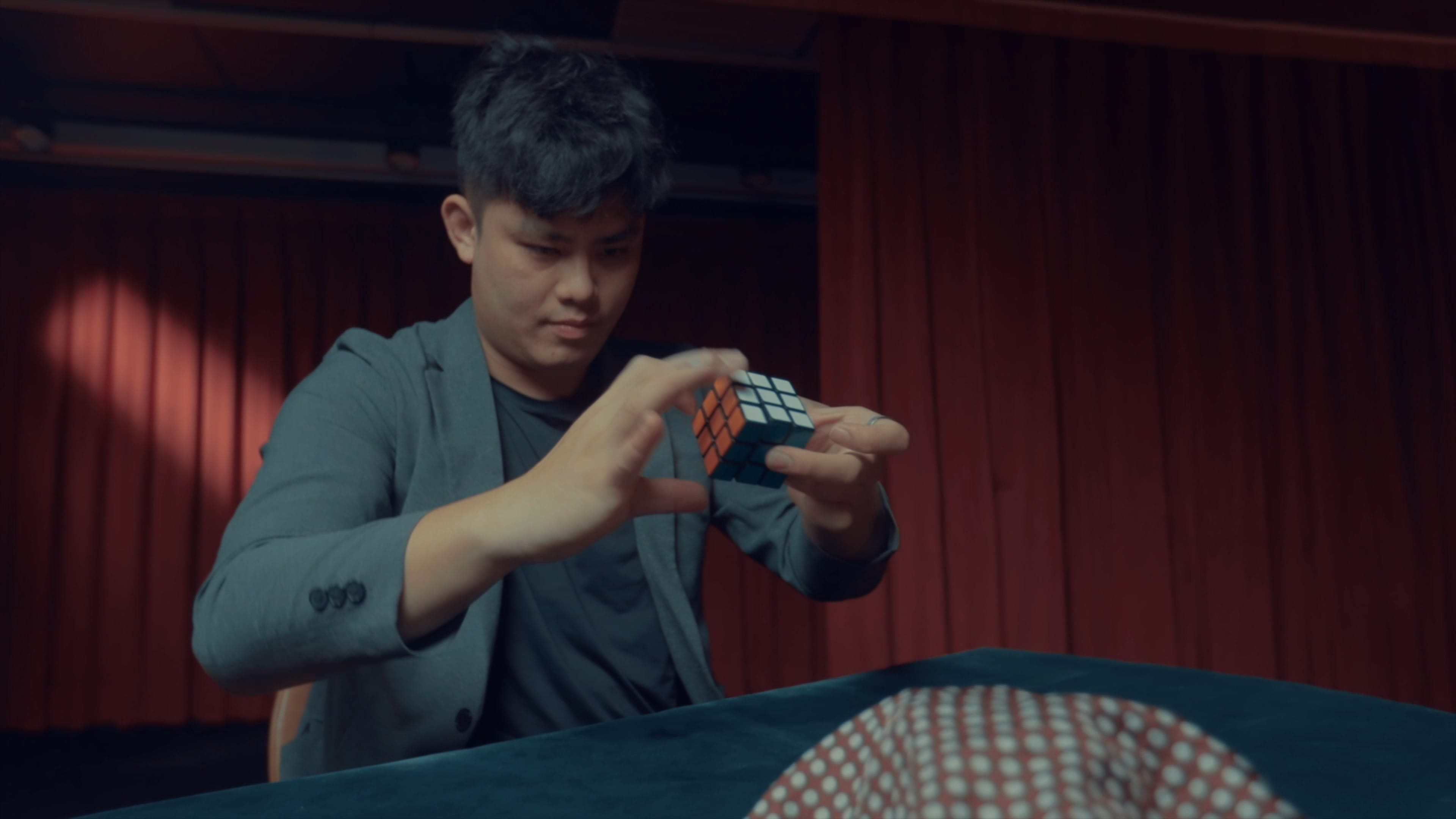 Paradox Cube - Henry Harrius and Crazy Sam - Vanishing Inc. Magic shop