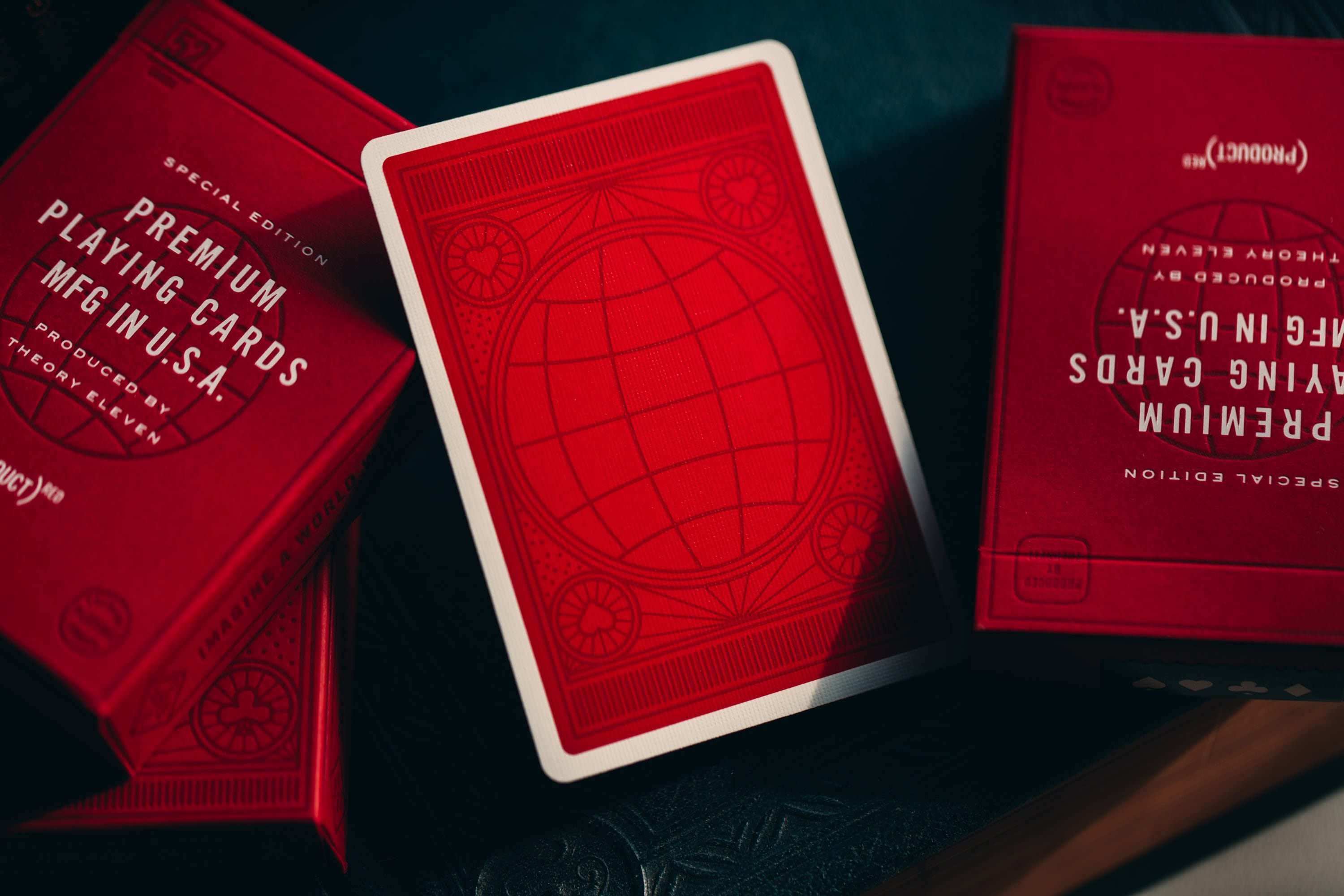 (PRODUCT) RED Playing Cards - Theory 11 - Vanishing Inc. Magic shop