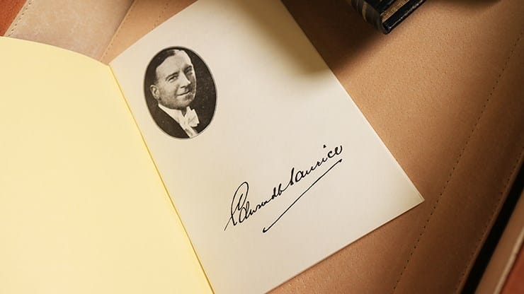 Showmanship and Presentation - Vanishing Inc. Magic shop