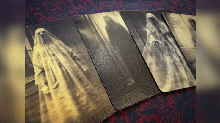 The Apparition of Alexander Hart - Vanishing Inc. Magic shop